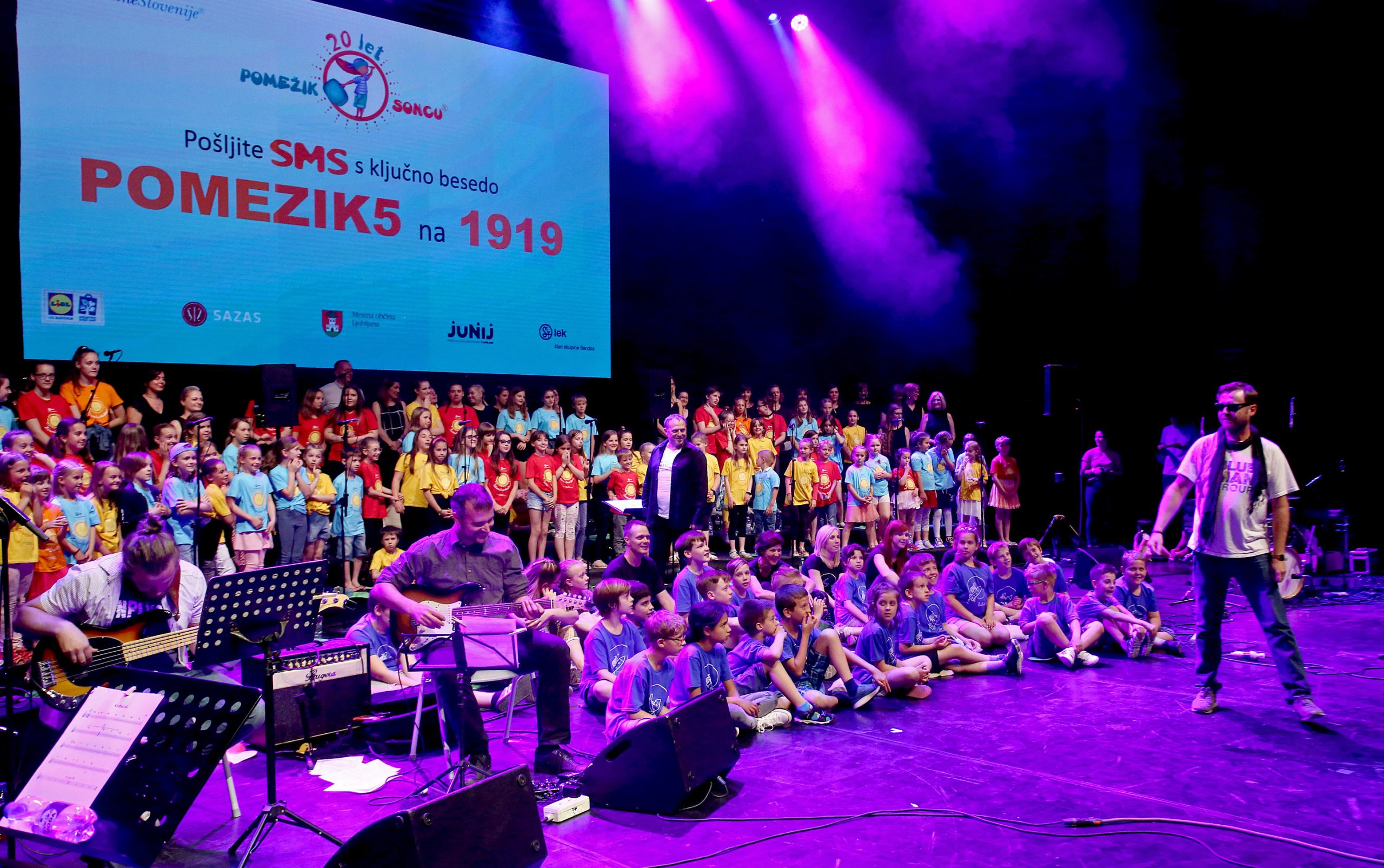 MAGIČNI DOBRODELNI KONCERT DAN ZA ROCK - Zveza prijateljev mladine ...